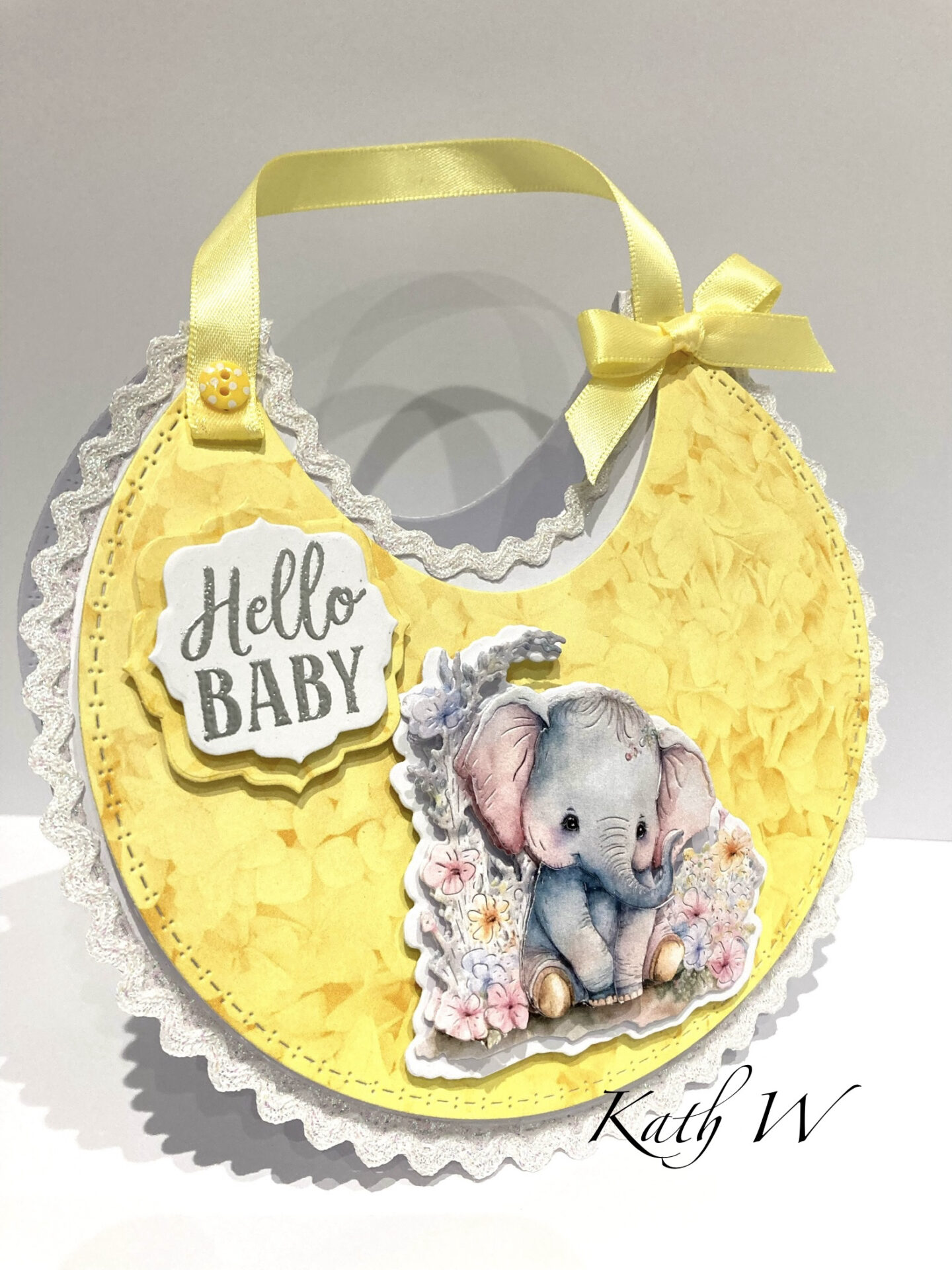 How To Make A Babys Bib Style Card - Highlight Crafts